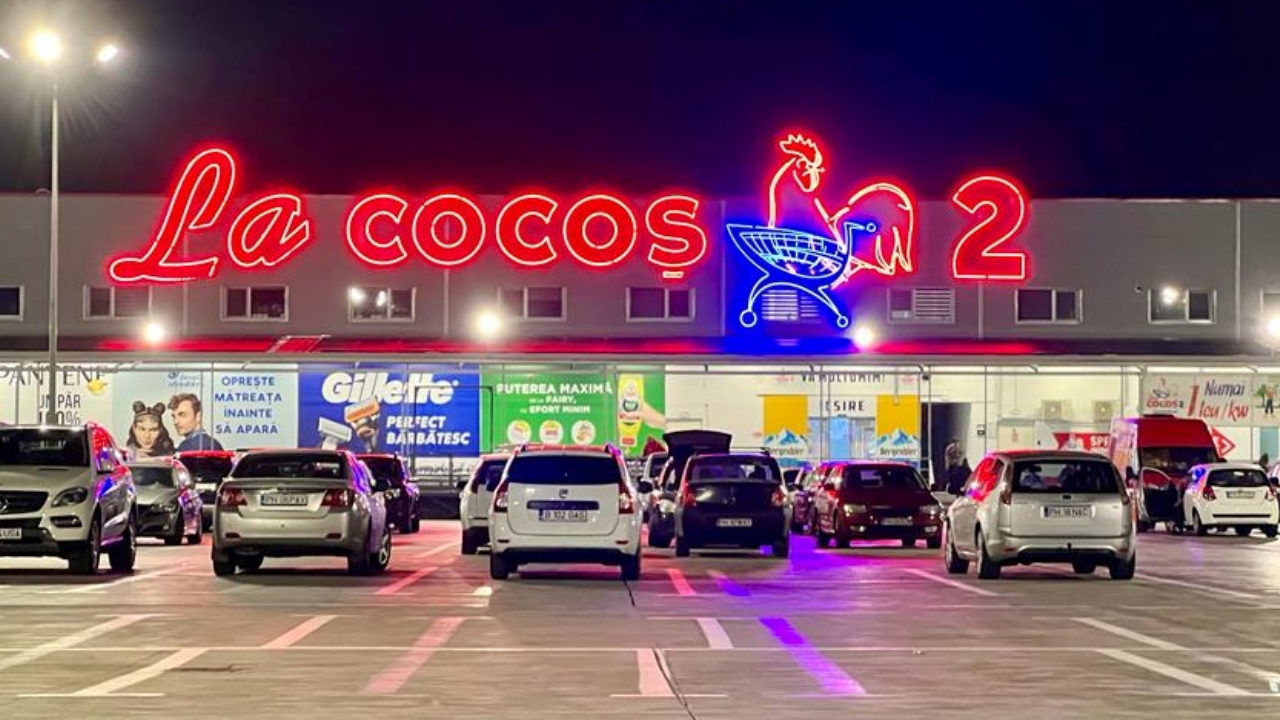 Inaugurarea unui nou supermarket "La Cocoş", pe 24 ianuarie. Angajaţii ...